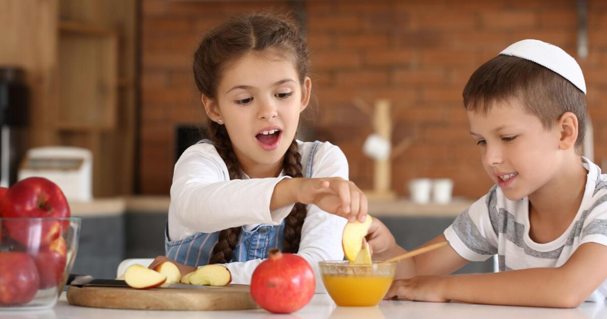 Apples and honey: did the Jewish community bounce back from Covid-19? | JPR